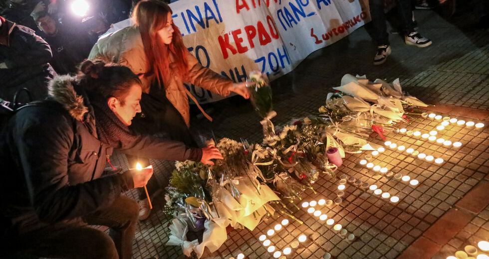 ΘΑ ΤΑ ΠΑΡΟΥΜΕ ΠΙΣΩ; – Μάριος Διονέλλης | Πίσω Σελίδες